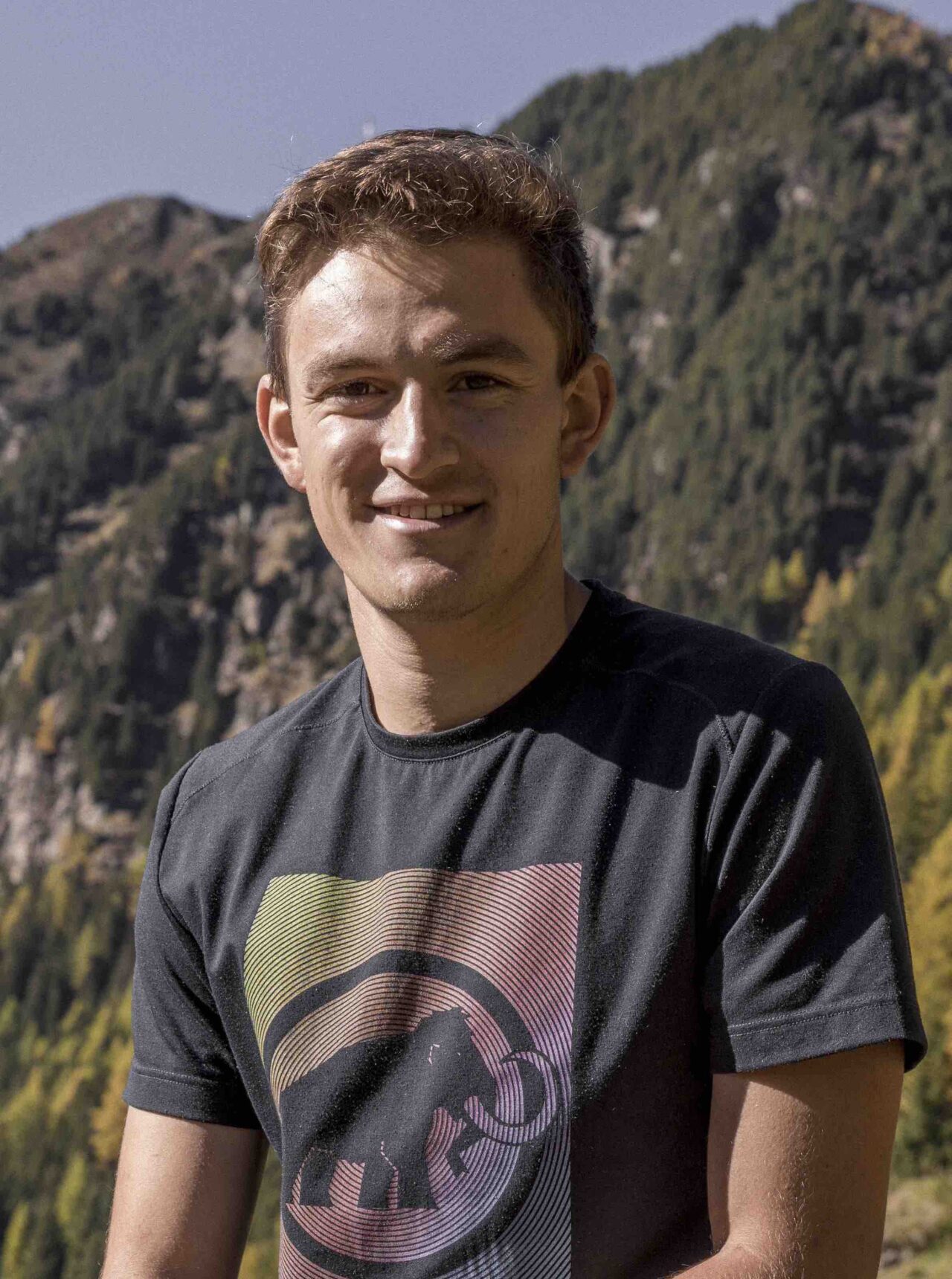 Die Lawinengefahr im Schnee aufspüren – Interview mit Lukas Ruetz ...